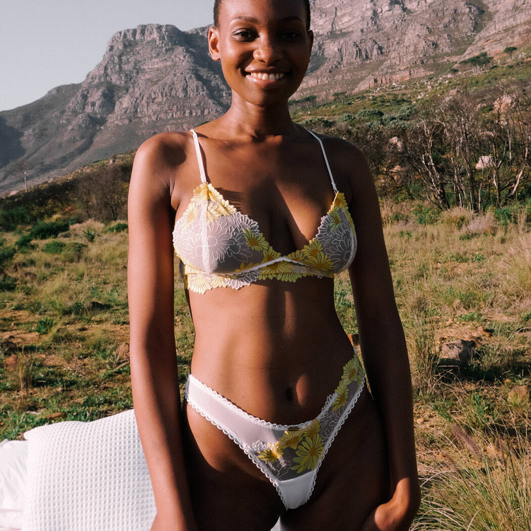 Nette Rose 2 pieces lingerie set Zoey White